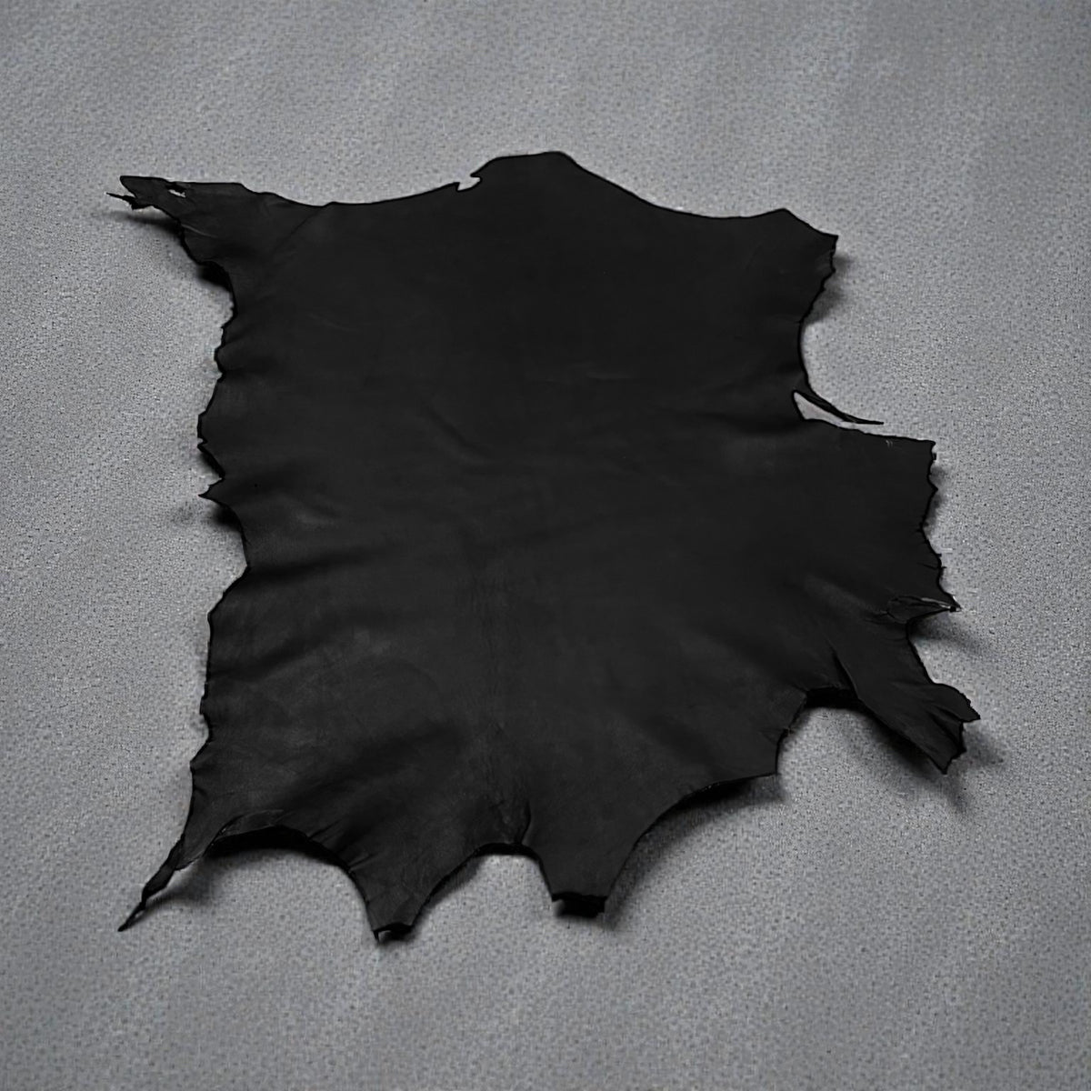 Pittards Gloving Leather Black : 1.3mm Water Resistant Lambskin (Ex Pi ...