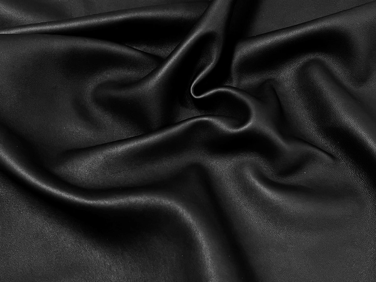 Pittards Gloving Leather Black : 1.3mm Water Resistant Lambskin (Ex Pi ...